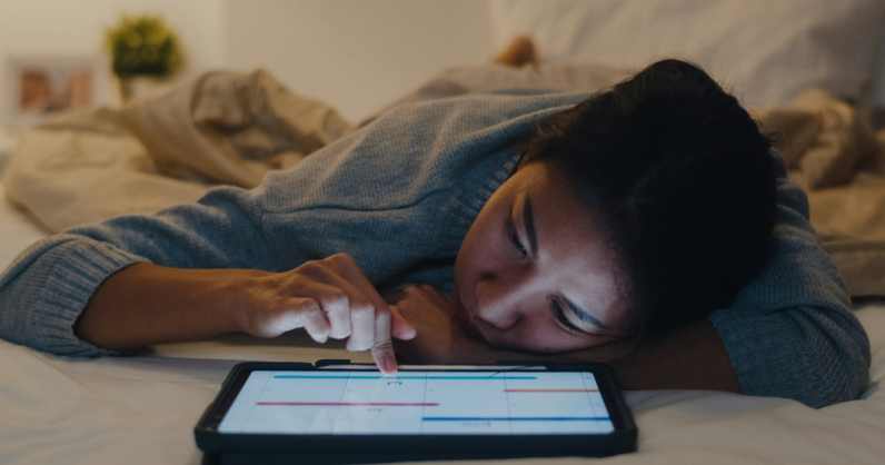 Alcohol or Screen Time: Which is Worse for Your Sleep?